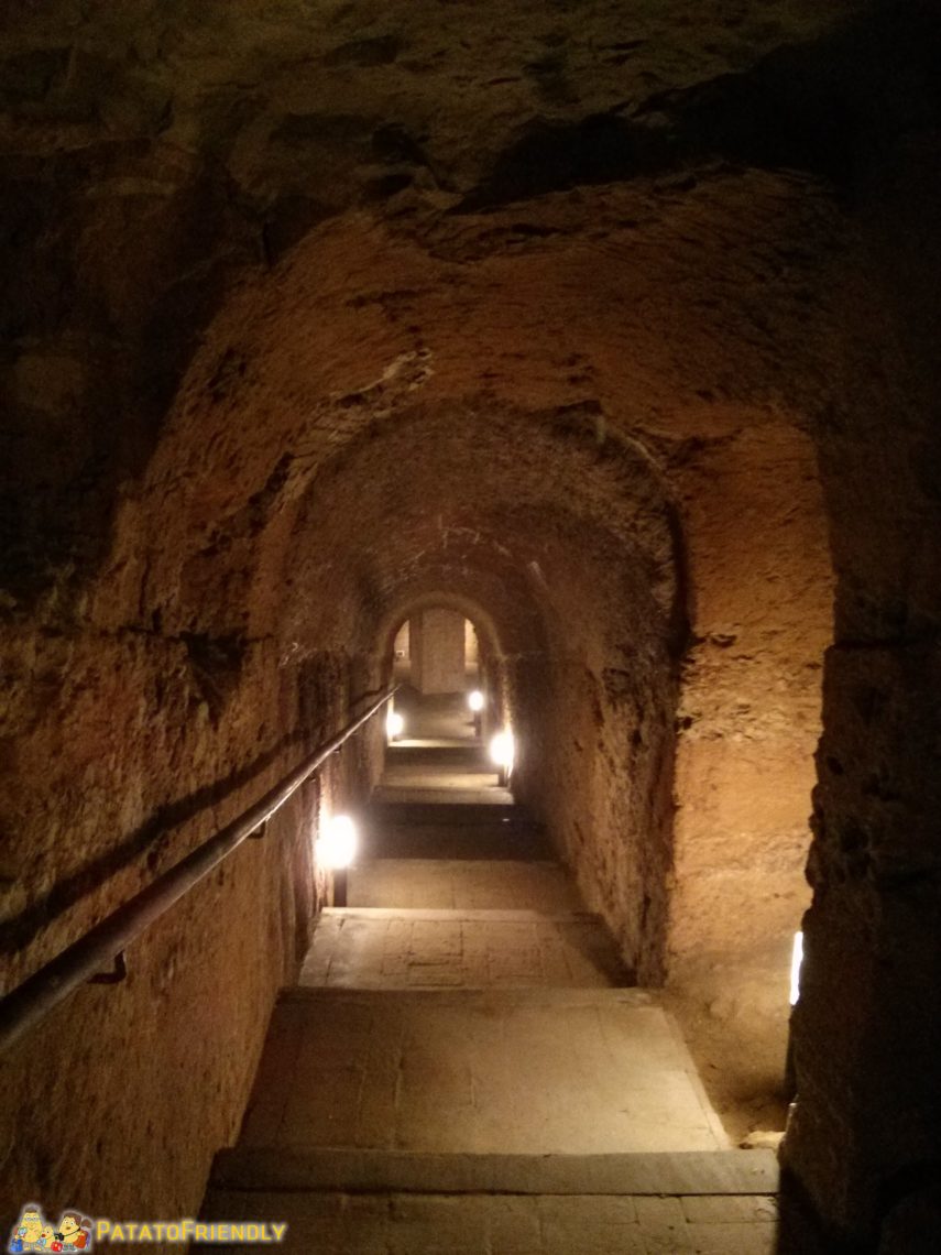 Le grotte di Camerano da vedere nelle Marche tra brividi e storia ...
