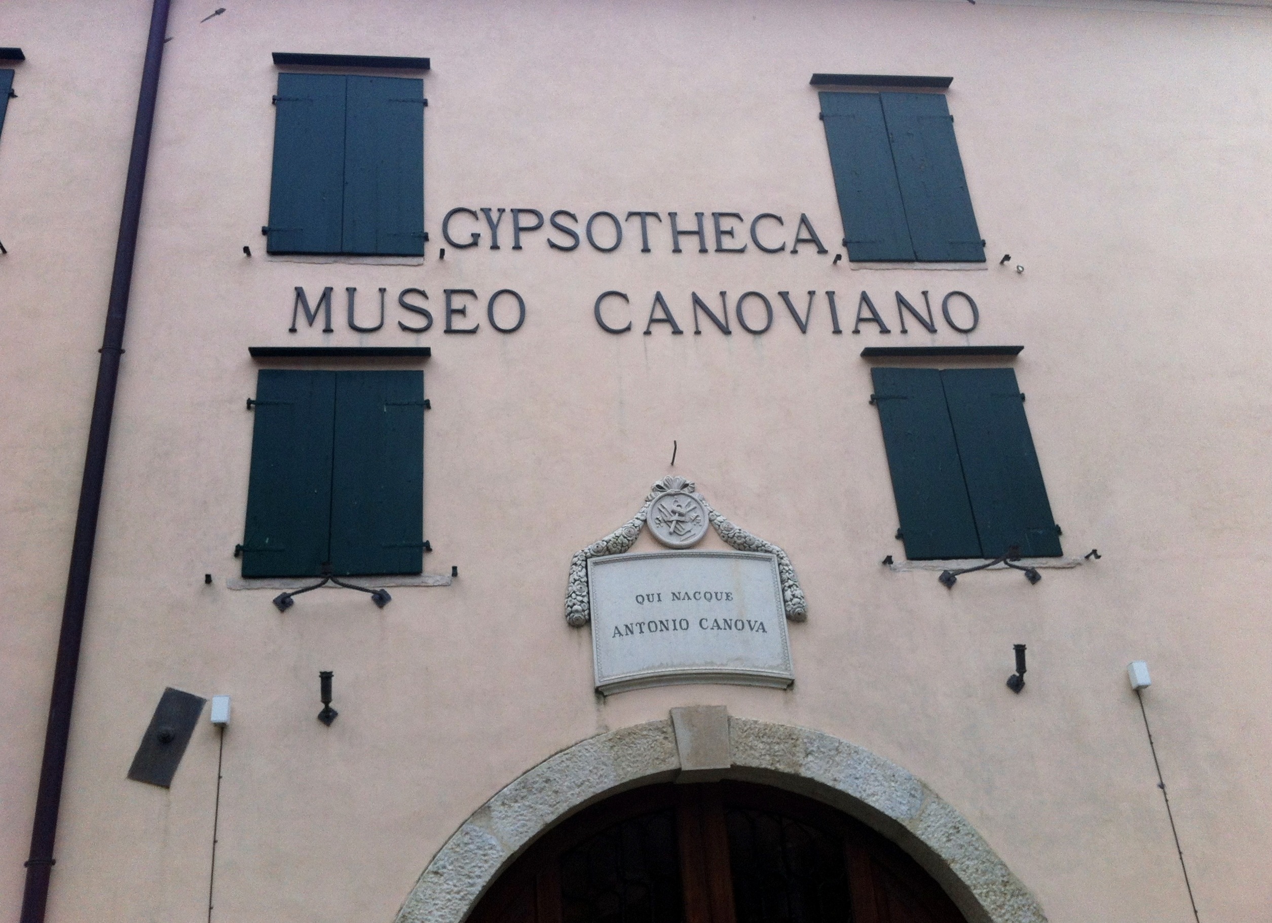 Musei del Grappa: Gipsoteca del Canova, Tempio e Museo della Guerra ...