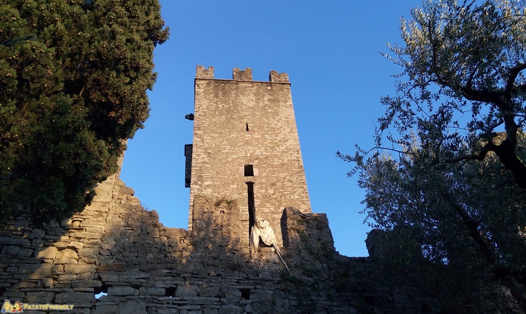 Vezio Castle in Varenna: what to see on Lake Como - Patatofriendly