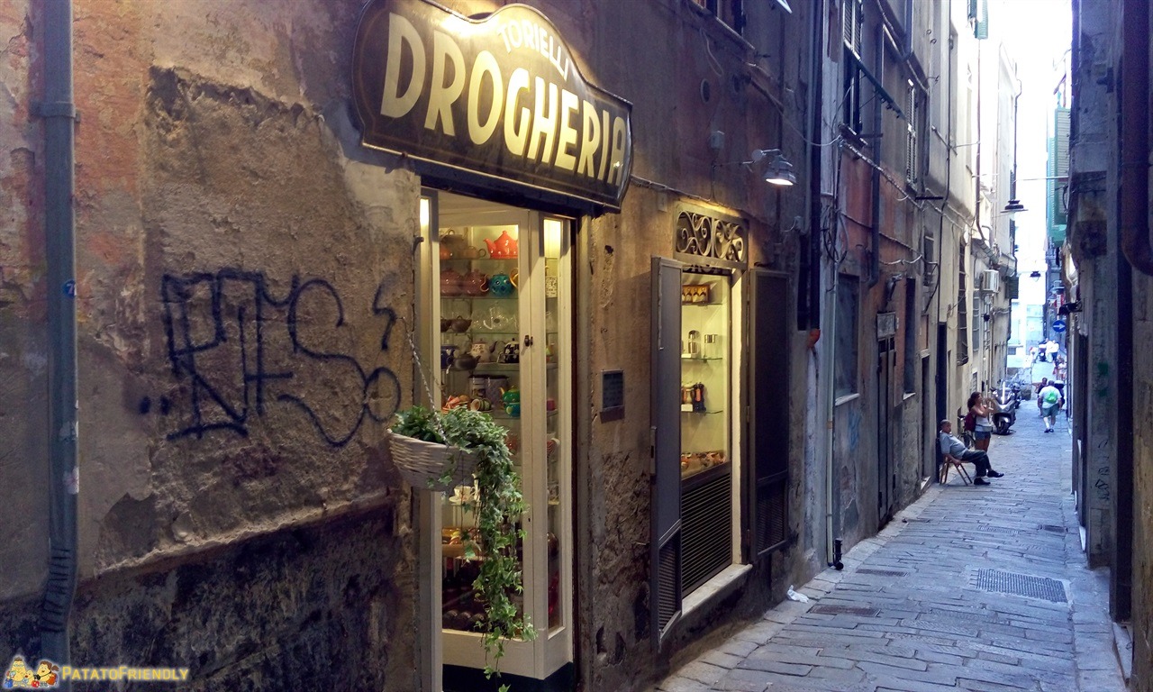 Visiting Genoa, what to see and a dive in the sea - Patatofriendly