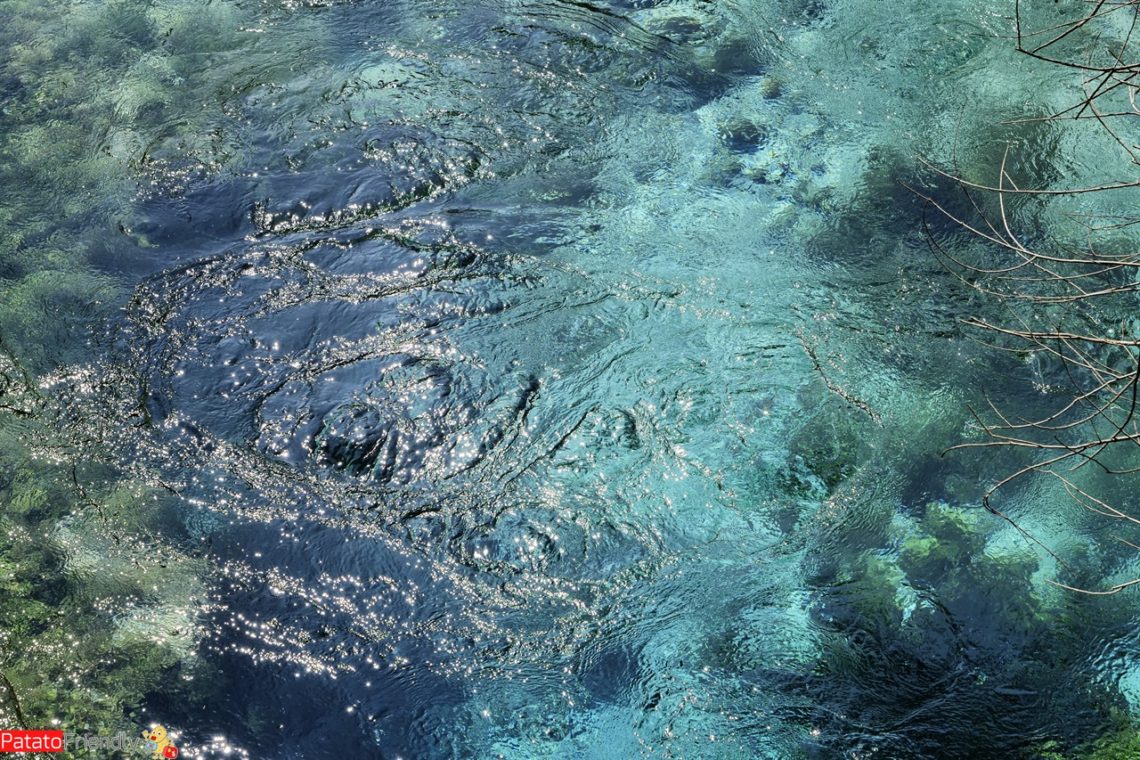 La Sorgente Occhio Blu in Albania: Syri i Kaltër o Blue Eye ...