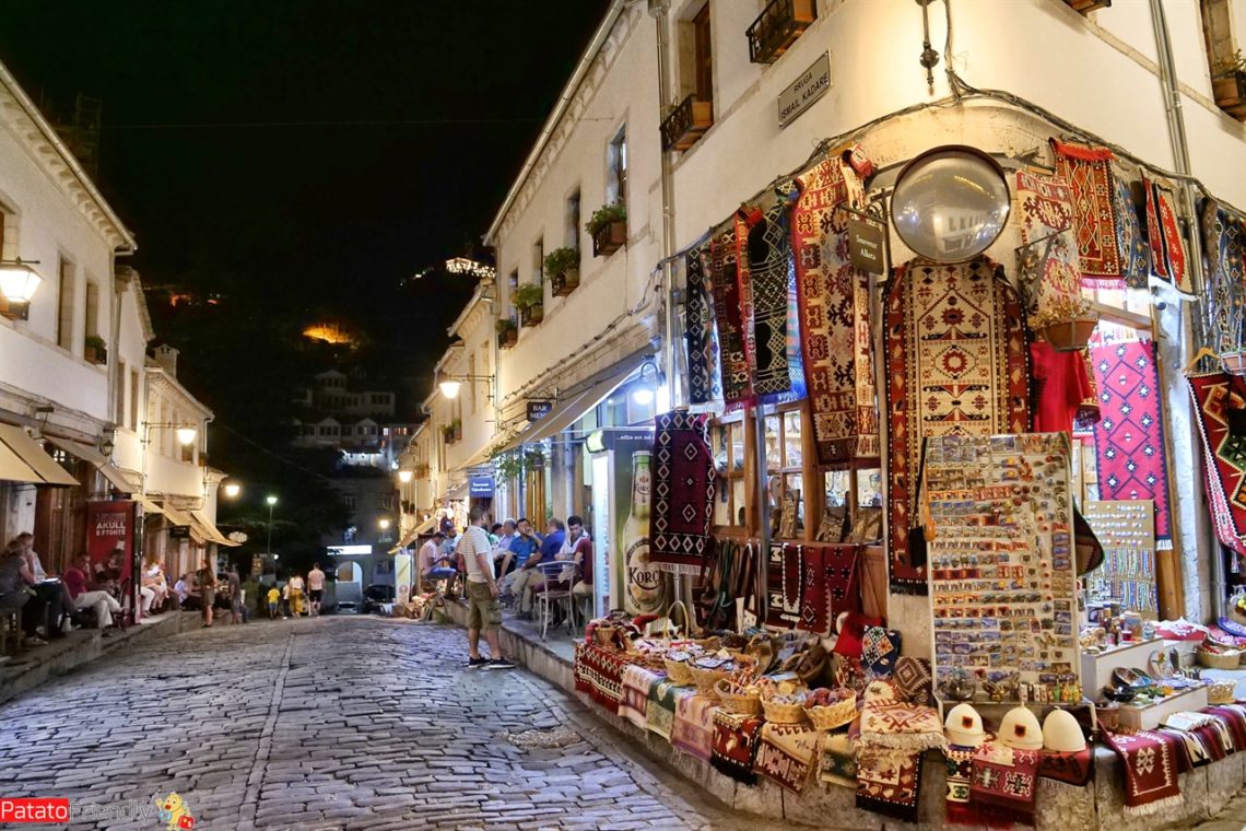 Que voir à Argirocastro en un jour, Gjirokastër en Albanie - Patatofriendly